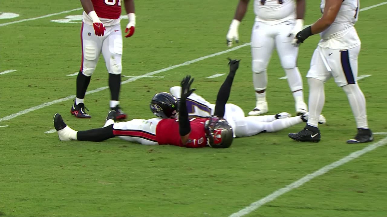 Tampa Bay Buccaneers linebacker Joe Tryon smothers Baltimore Ravens ...
