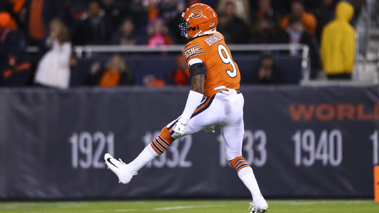 Chicago Bears safety Jaquan Brisker goes completely unblocked on ...