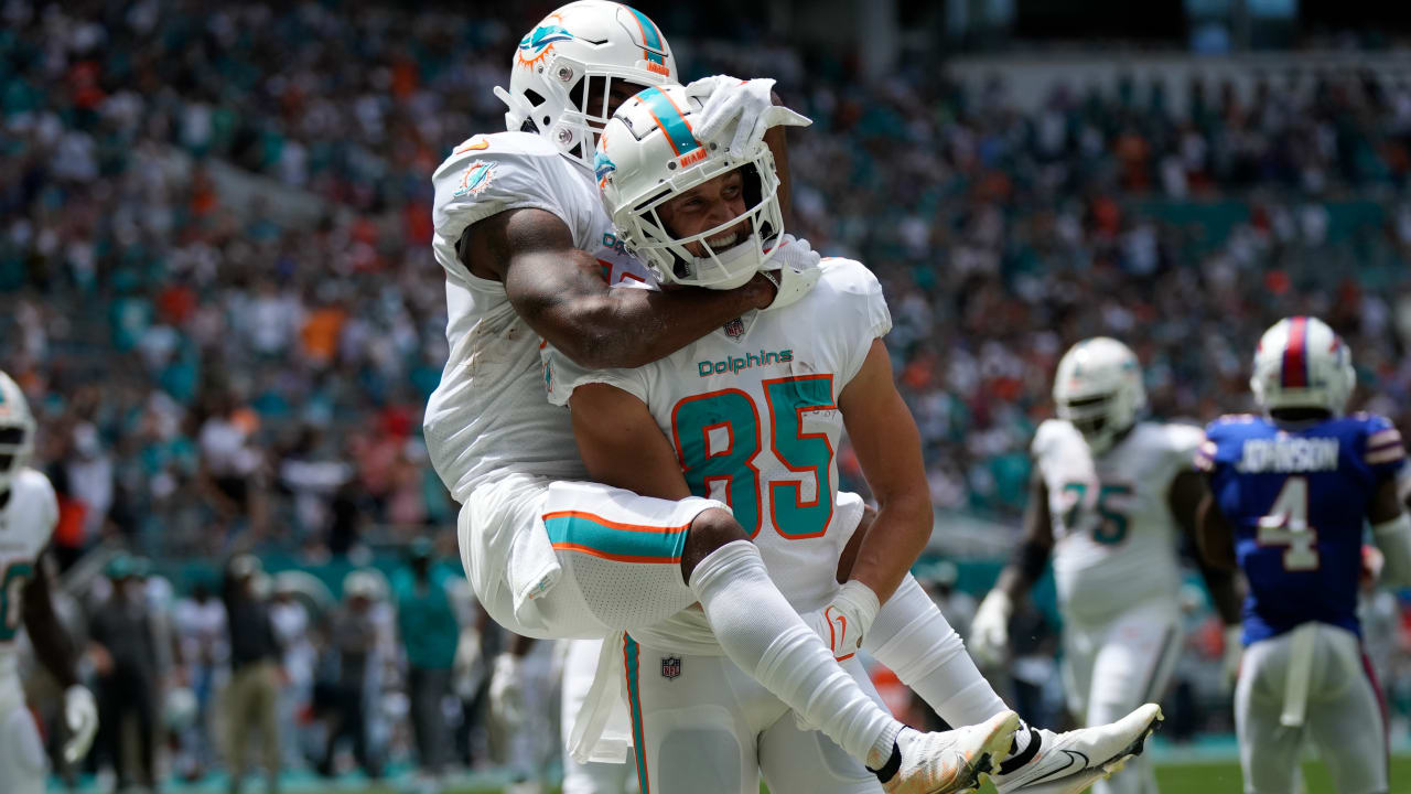 Miami Dolphins quarterback Tua Tagovailoa pinpoints wide receiver River ...