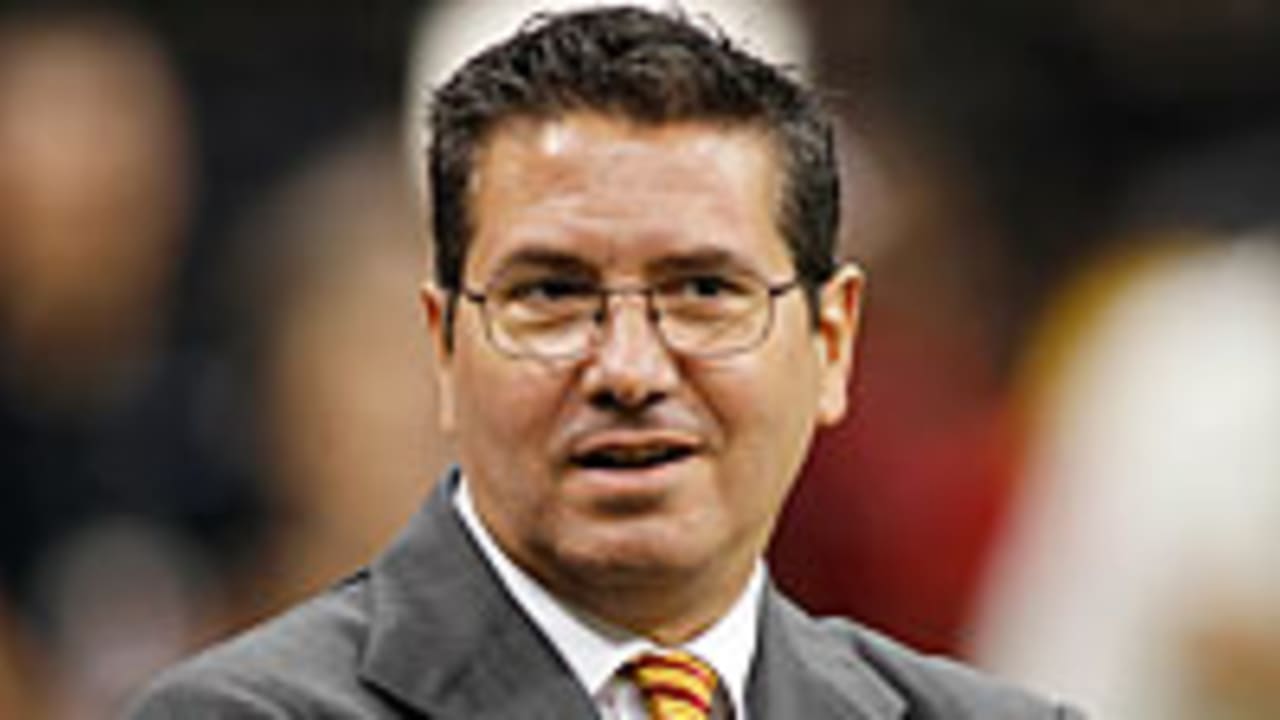 Dan Snyder animated after Washington Redskins' win