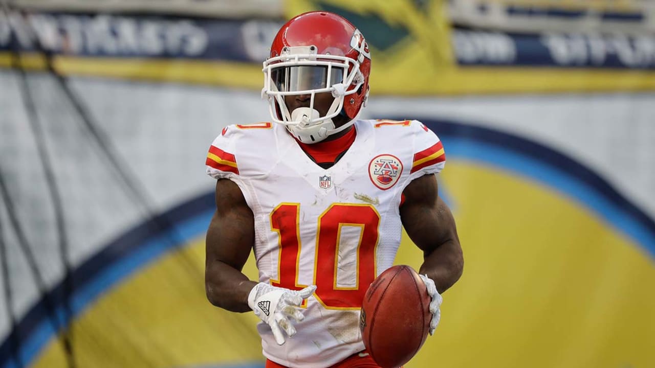 Chiefs clinch AFC West after win over Chargers