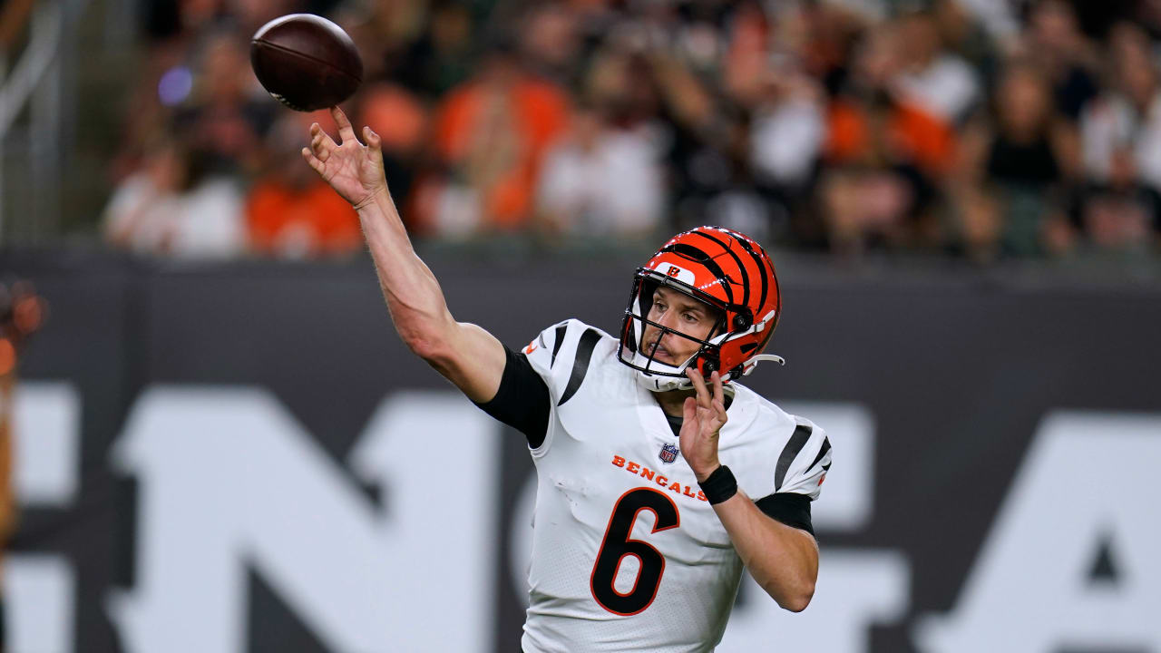 Cincinnati Bengals quarterback Jake Browning unloads 36-yard deep ball ...
