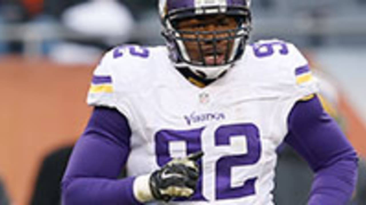 Report: Minnesota Vikings re-sign Tom Johnson