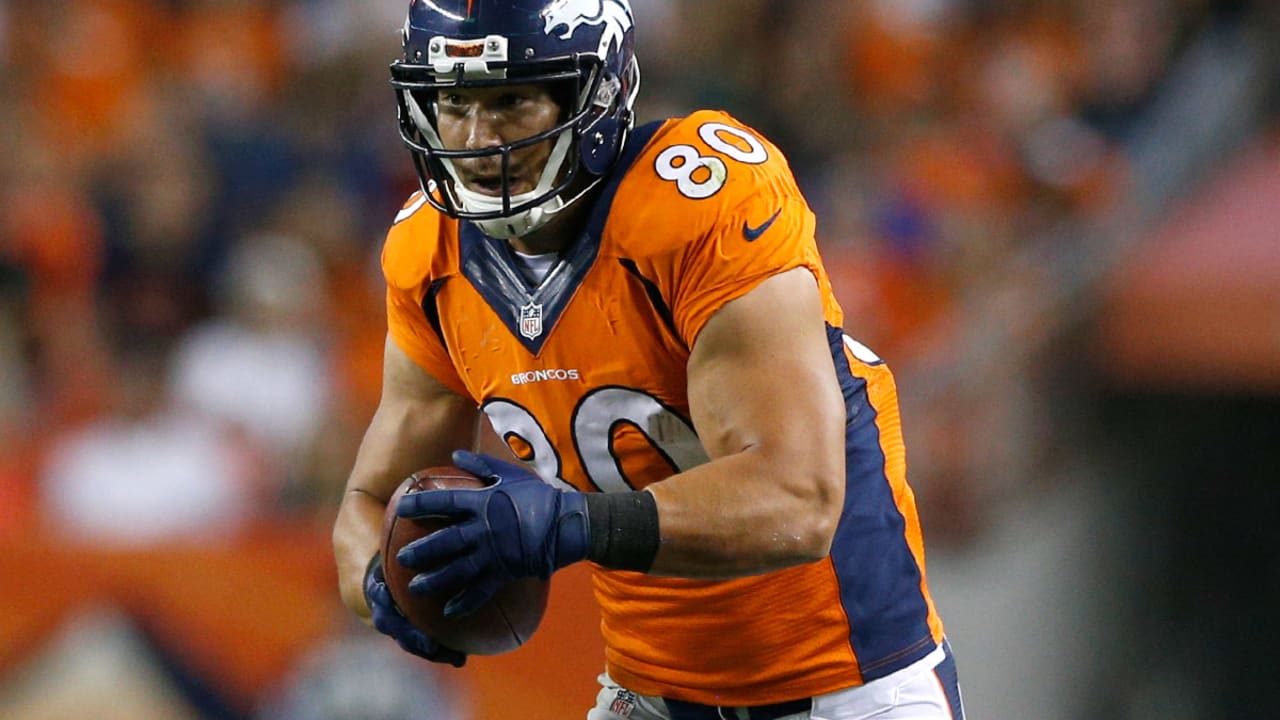 Broncos cut veteran TE/FB James Casey