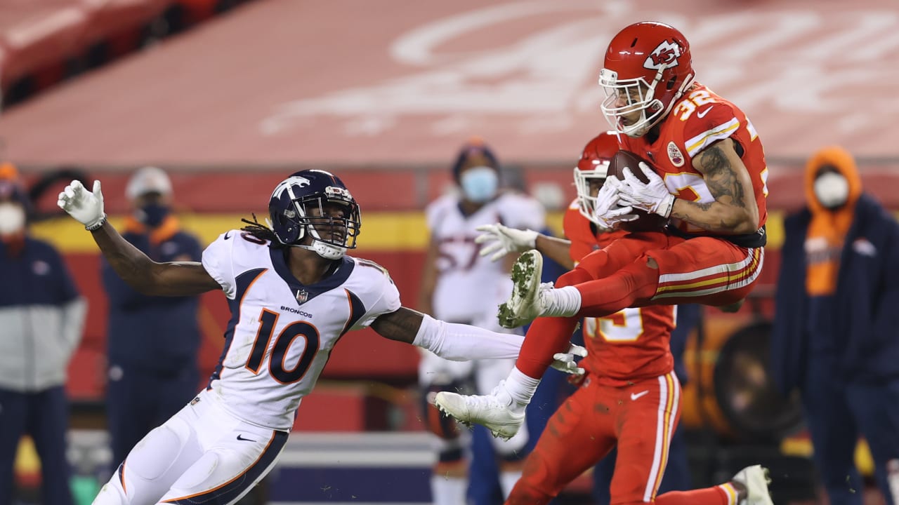 Kansas City Chiefs safety Tyrann Mathieu reads Drew Lock's throw for ...