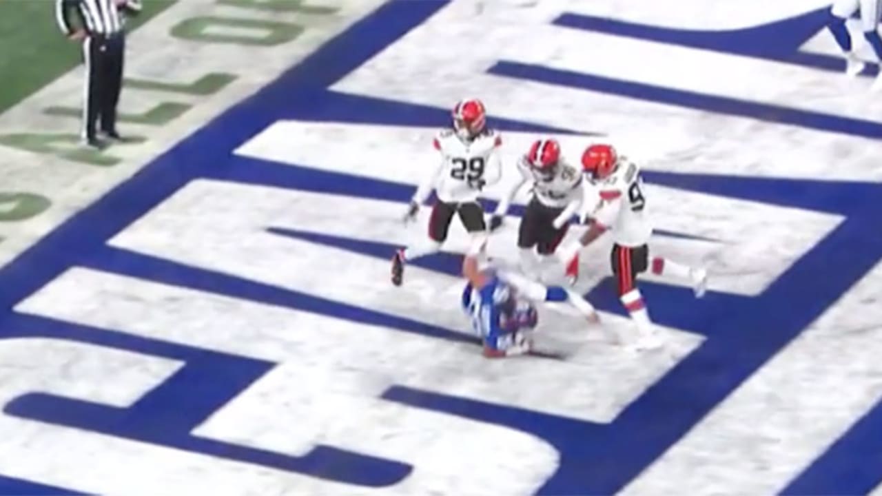 New York Giants' fake field goal attempt goes awry on fourth down