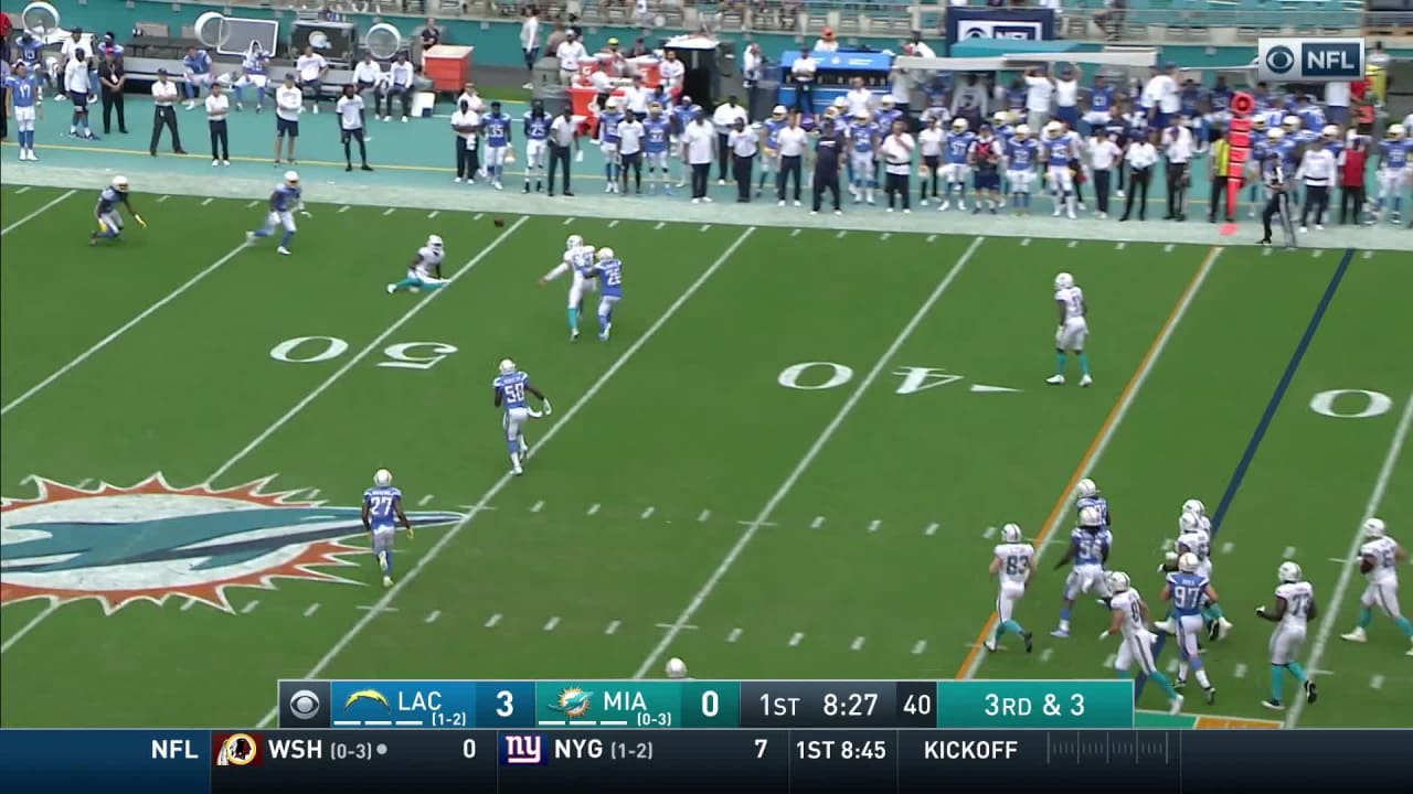 Preston Williams slides to secure 25-yard tipped pass off teammate's hands