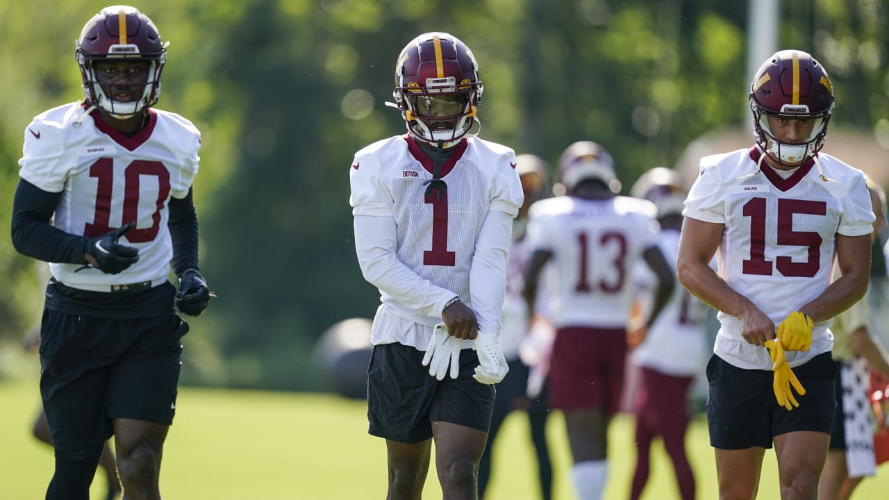 Predicting all 17 games on Commanders' 2022 schedule