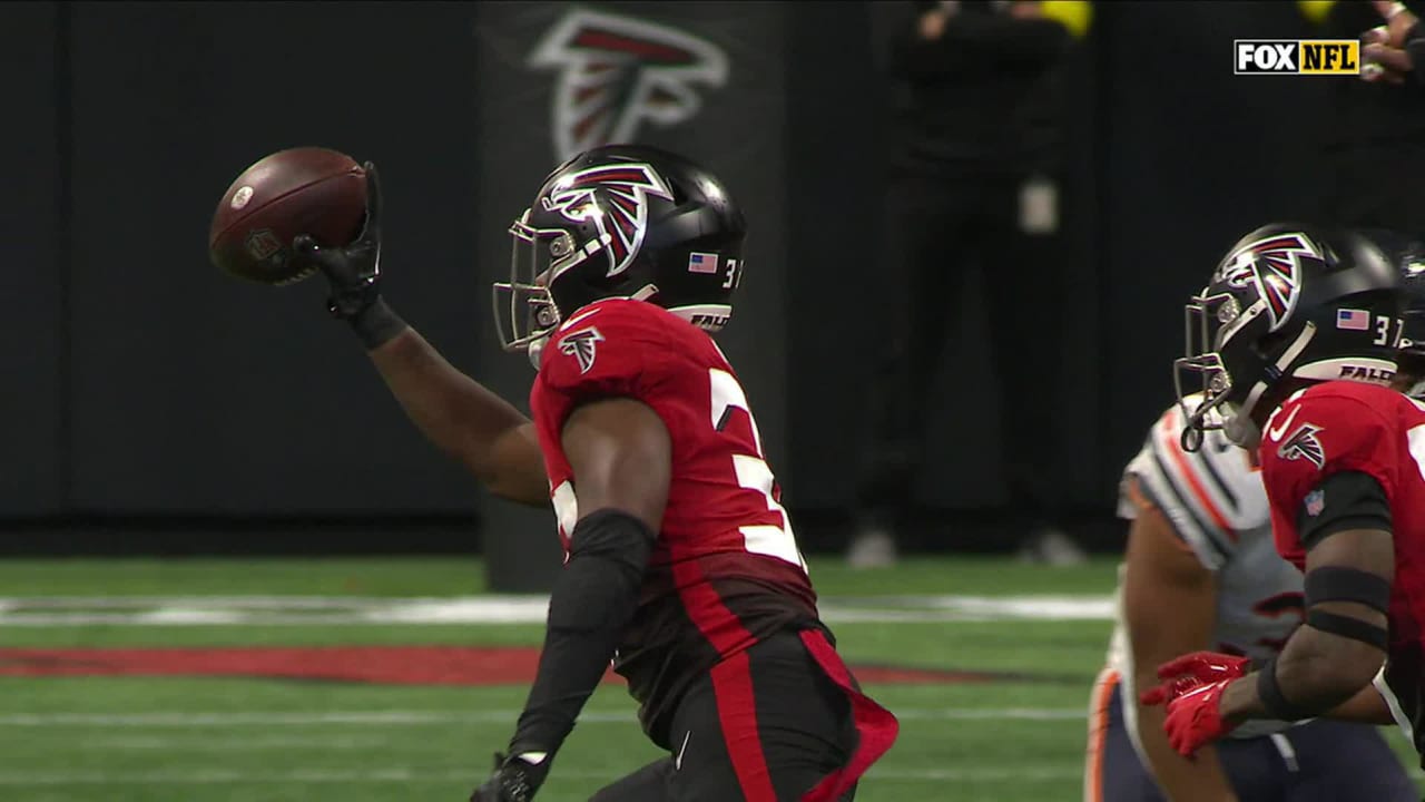 Atlanta Falcons safety Jaylinn Hawkins snags pivotal INT on Fields ...