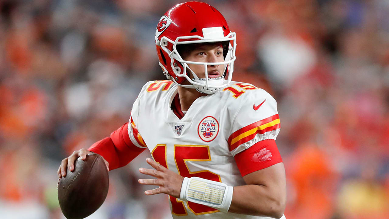 Chiefs QB Patrick Mahomes (knee) limited in practice