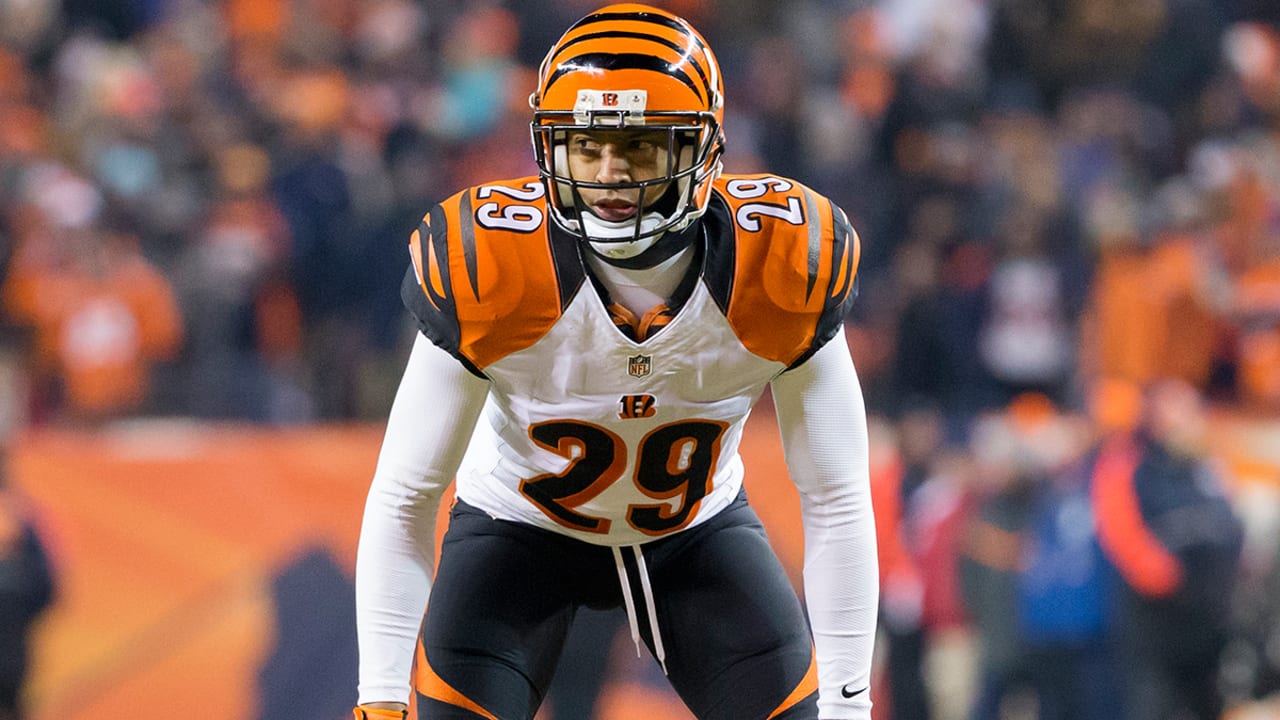 Report: Leon Hall underwent offseason back surgery