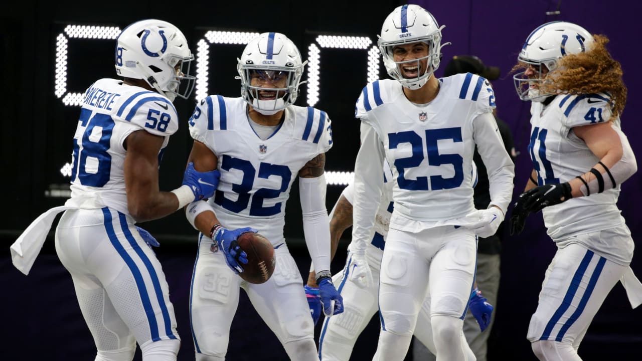 Indianapolis Colts safety Julian Blackmon intercepts Minnesota Vikings ...