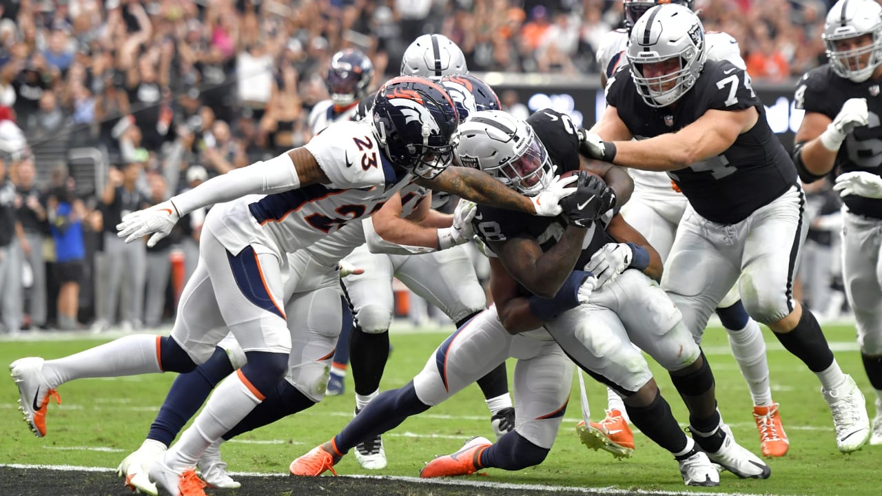 Las Vegas Raiders running back Josh Jacobs is a human bowling ball on ...