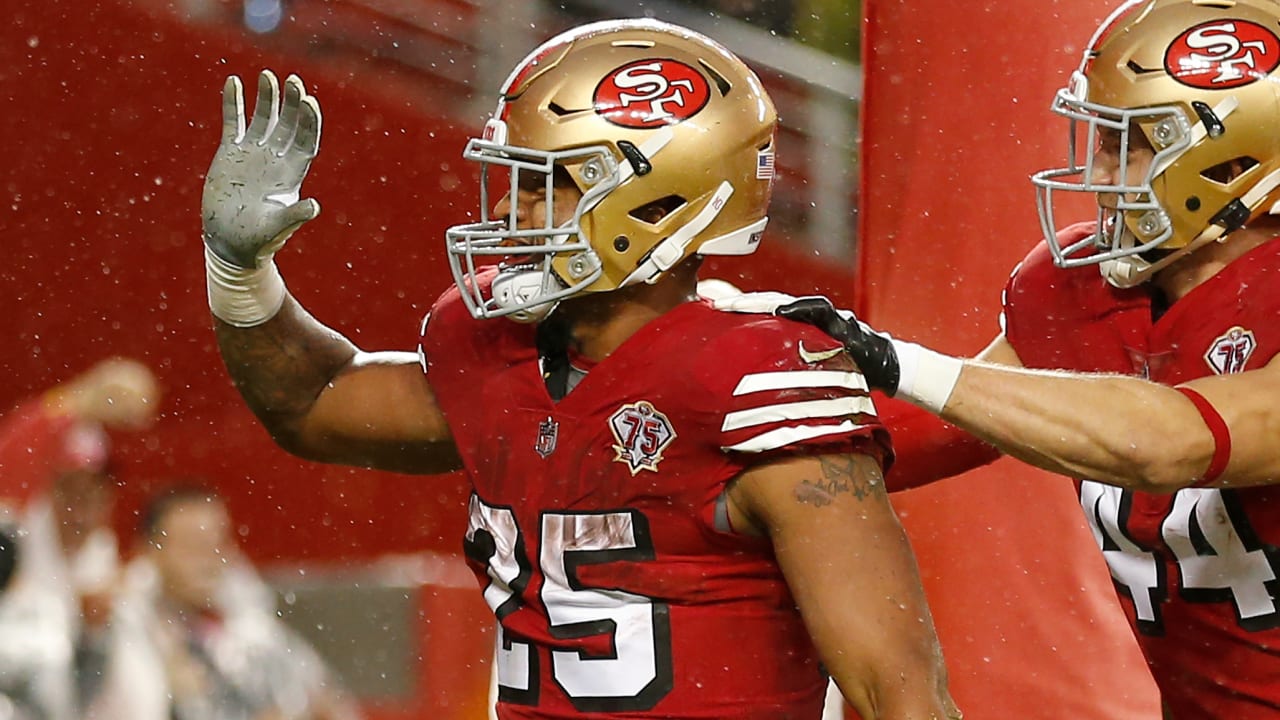 San Francisco 49ers rookie running back Elijah Mitchell slices through ...
