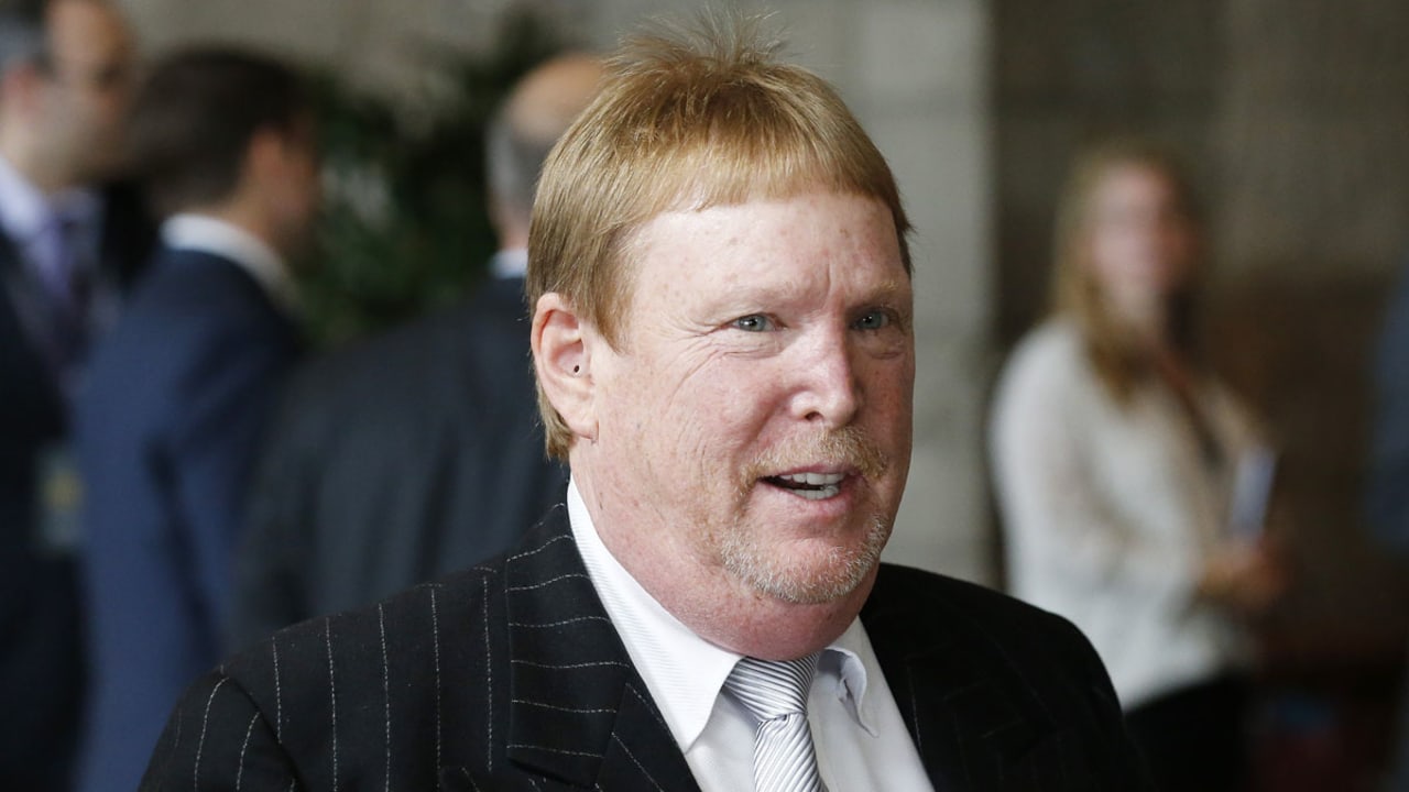 Raiders owner Mark Davis addresses relocation protest