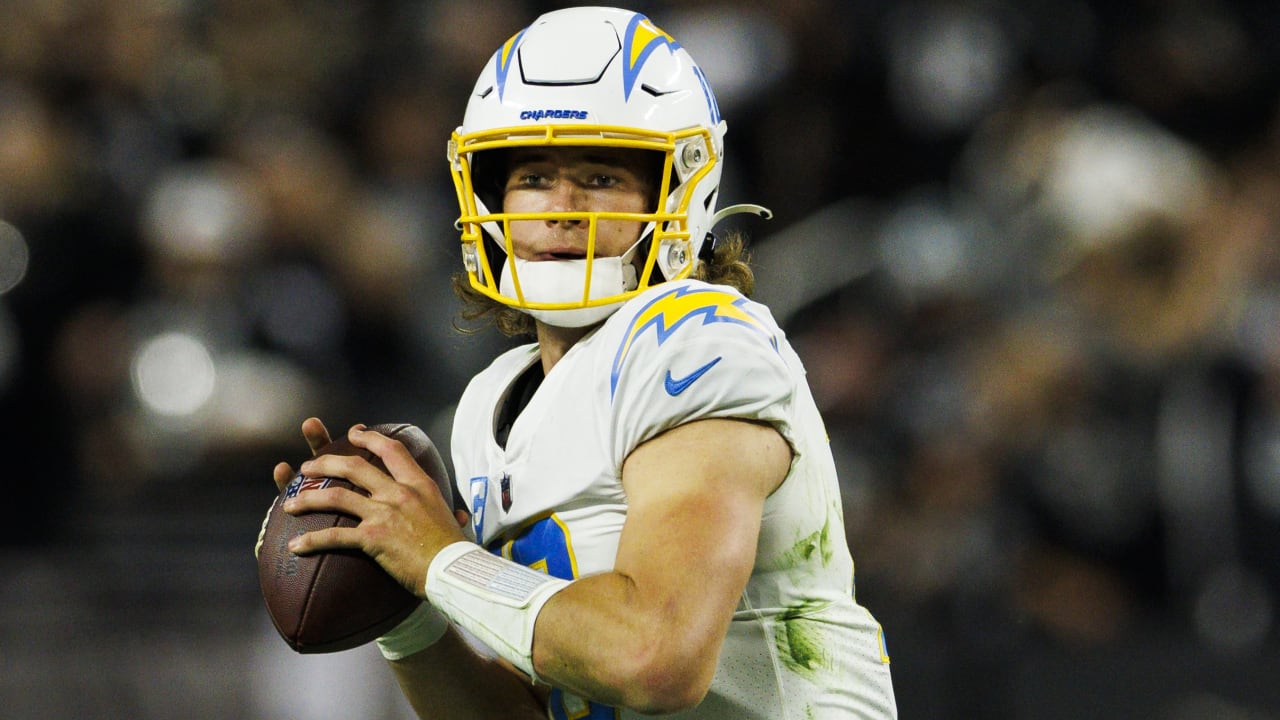 Top 10 Los Angeles Chargers quarterback Justin Herbert plays | 2021 season