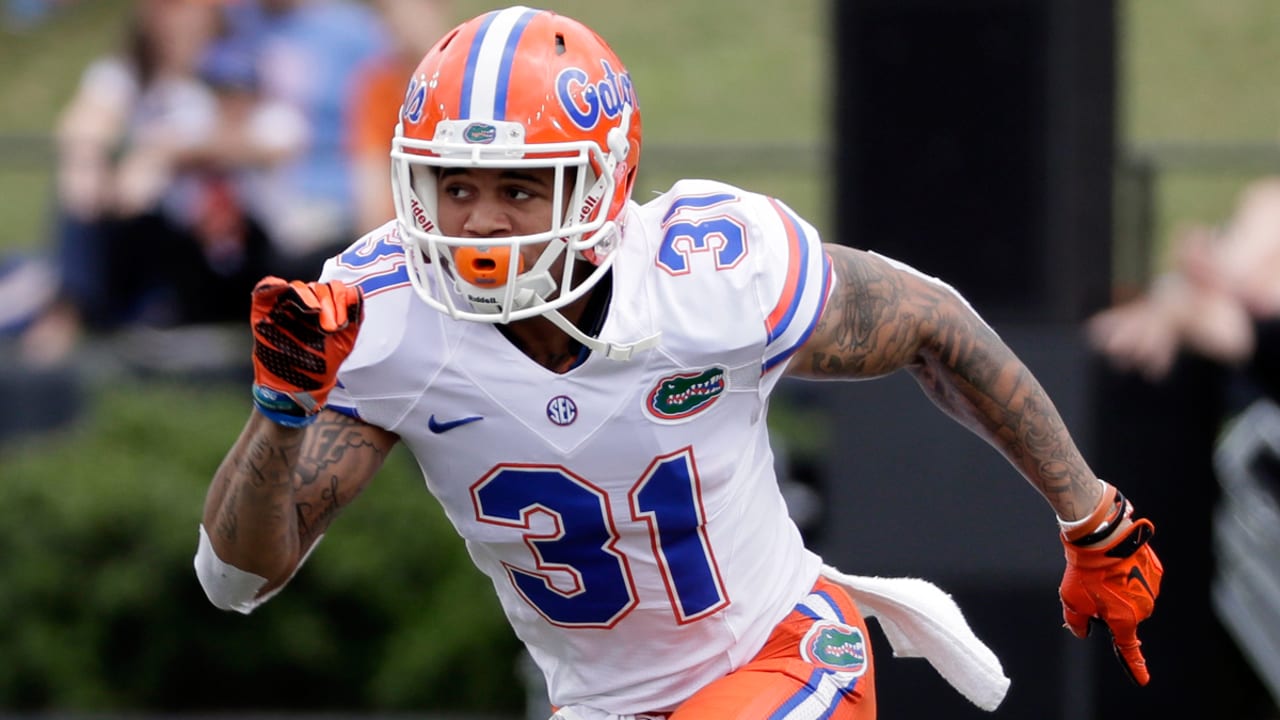 Exec: Tabor better athlete, more competitive than Hargreaves