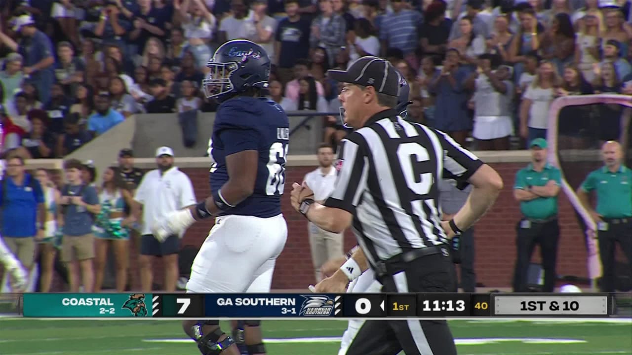 Coastal Carolina Chanticleers quarterback Grayson McCall tucks it in ...