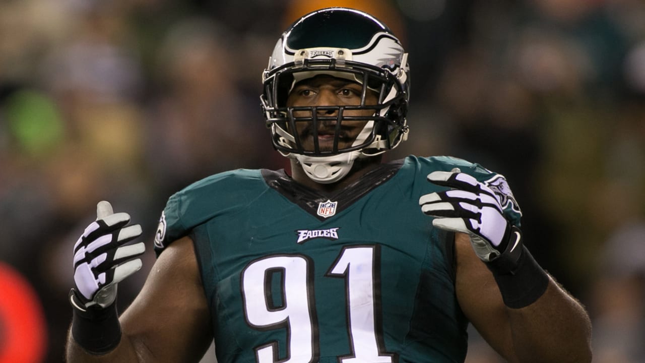 Eagles exercise fifth-year option on Fletcher Cox
