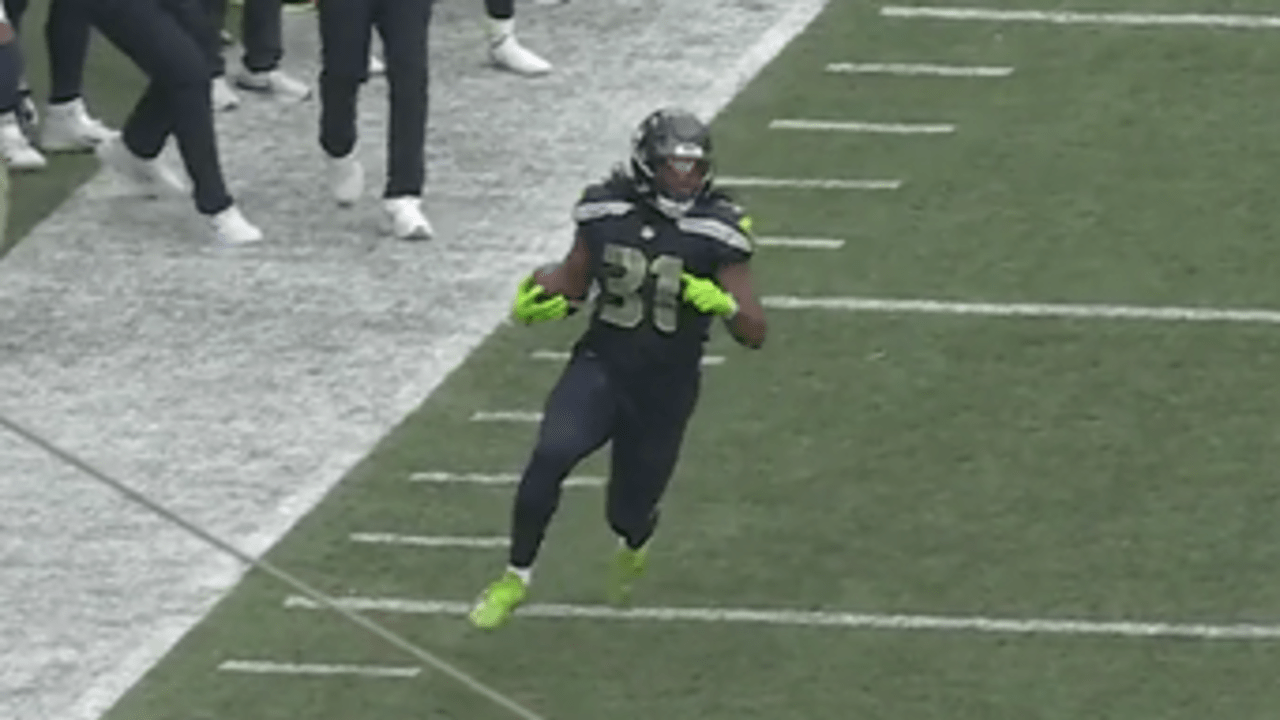 Seattle Seahawks running back Deejay Dallas turns on the jets with 29 ...