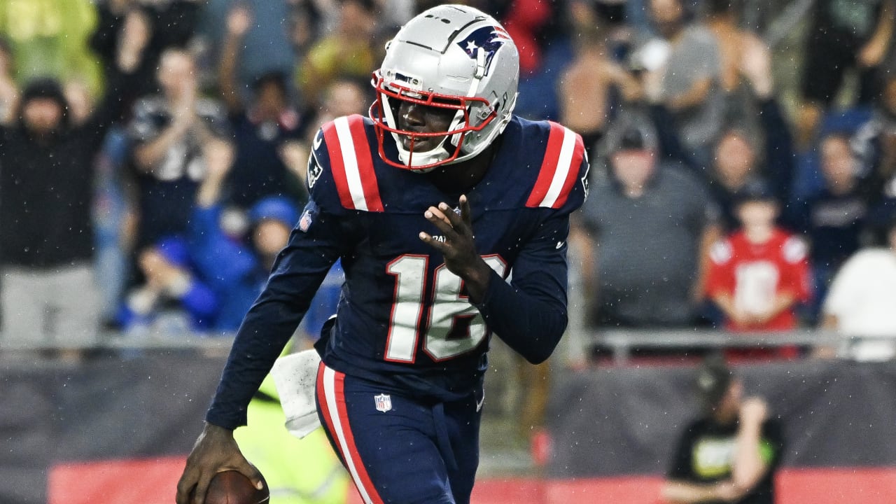 New England Patriots quarterback Malik Cunningham powers past two would ...
