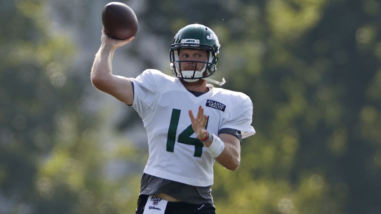 NFL Network's Kim Jones: New York 'Jets are down to six healthy receivers'