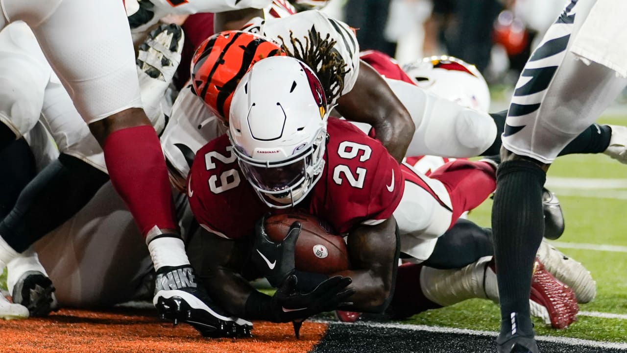 Arizona Cardinals running back Jonathan Ward bursts up the middle for TD
