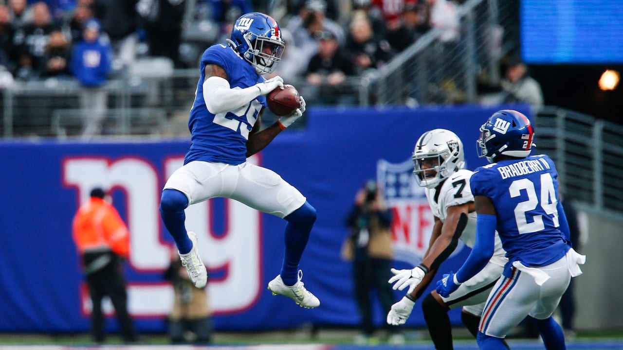 Can't-Miss Play: New York Giants safety Xavier McKinney's pick-six gives Giants lead