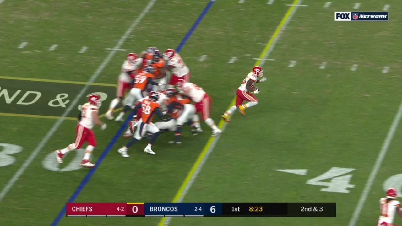 LeSean McCoy looks like Barry Sanders on crazy cutback run