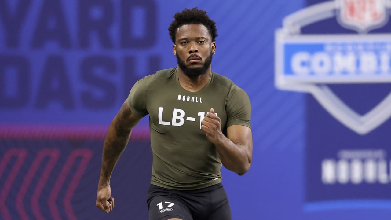 EDGE Ochaun Mathis runs the 40-yard dash at the 2023 NFL Scouting Combine