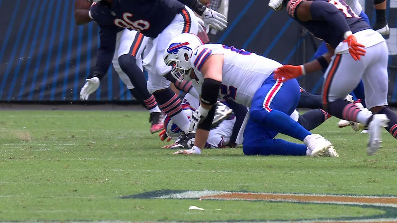 Chicago Bears linebacker Trevis Gipson looks like Khalil Mack on strip ...