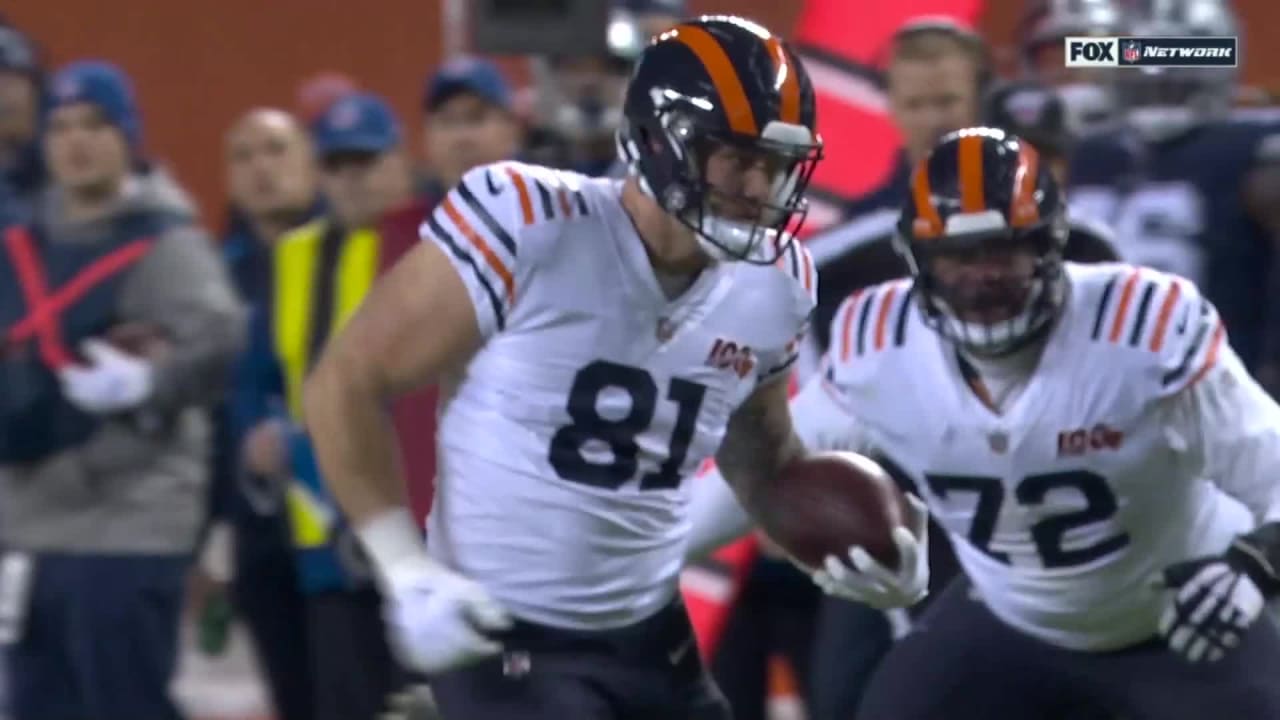 Holtz your breath! TE J.P. Holtz zooms for 30 yards