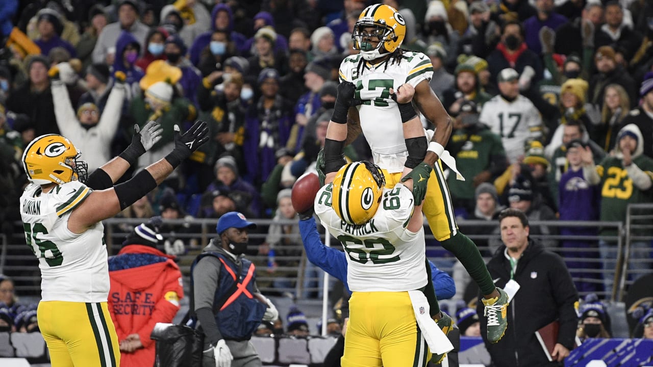 Green Bay Packers wide receiver Davante Adams shows off mastery footwork on TD catch in flat