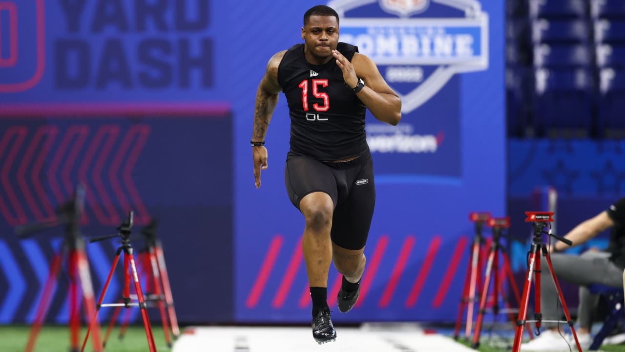 Defensive tackle DeMarvin Leal runs official 5.00-second 40-yard dash ...