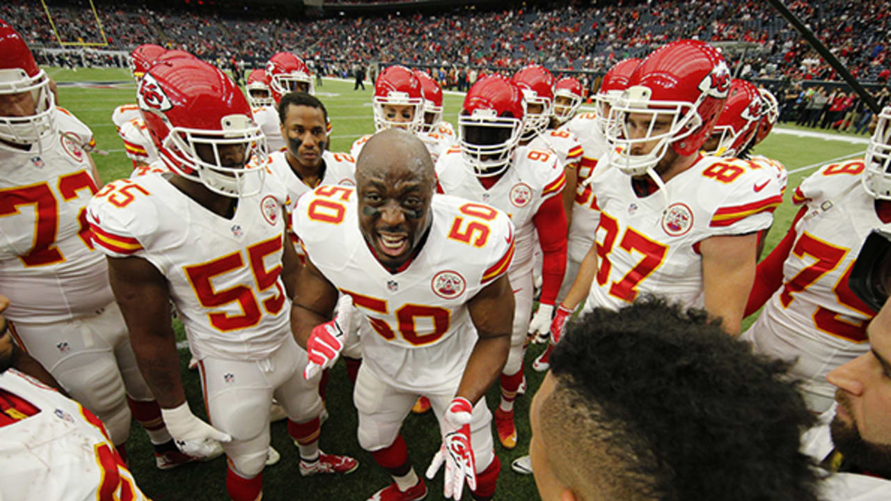 Huddle message can instill values, respect in youth