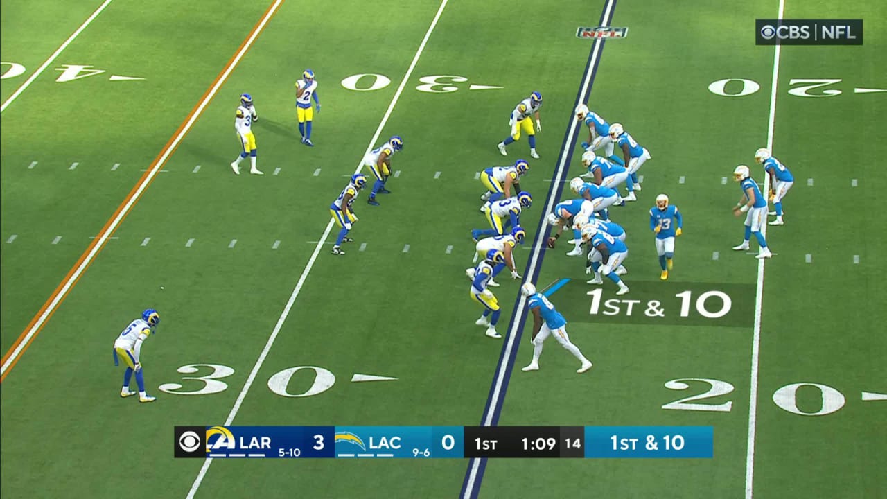 Los Angeles Chargers quarterback Justin Herbert locates Chargers wide ...