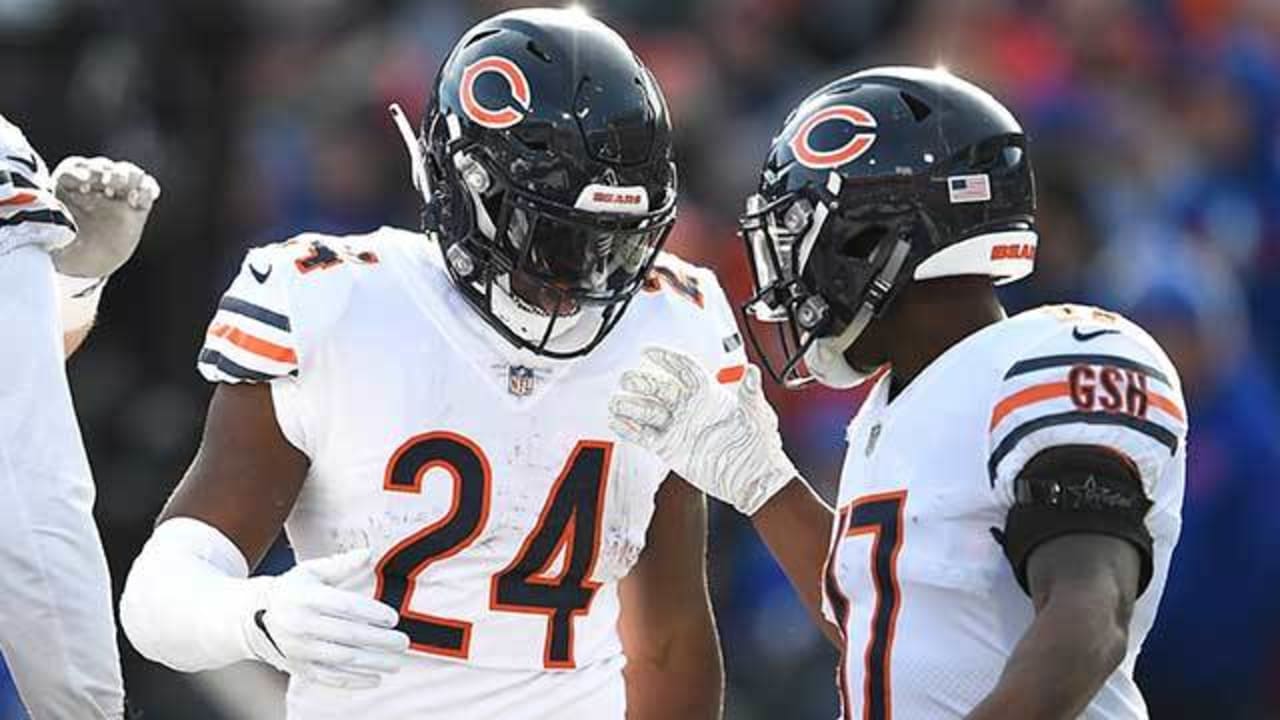 Jordan Howard stays upright on walk-in TD