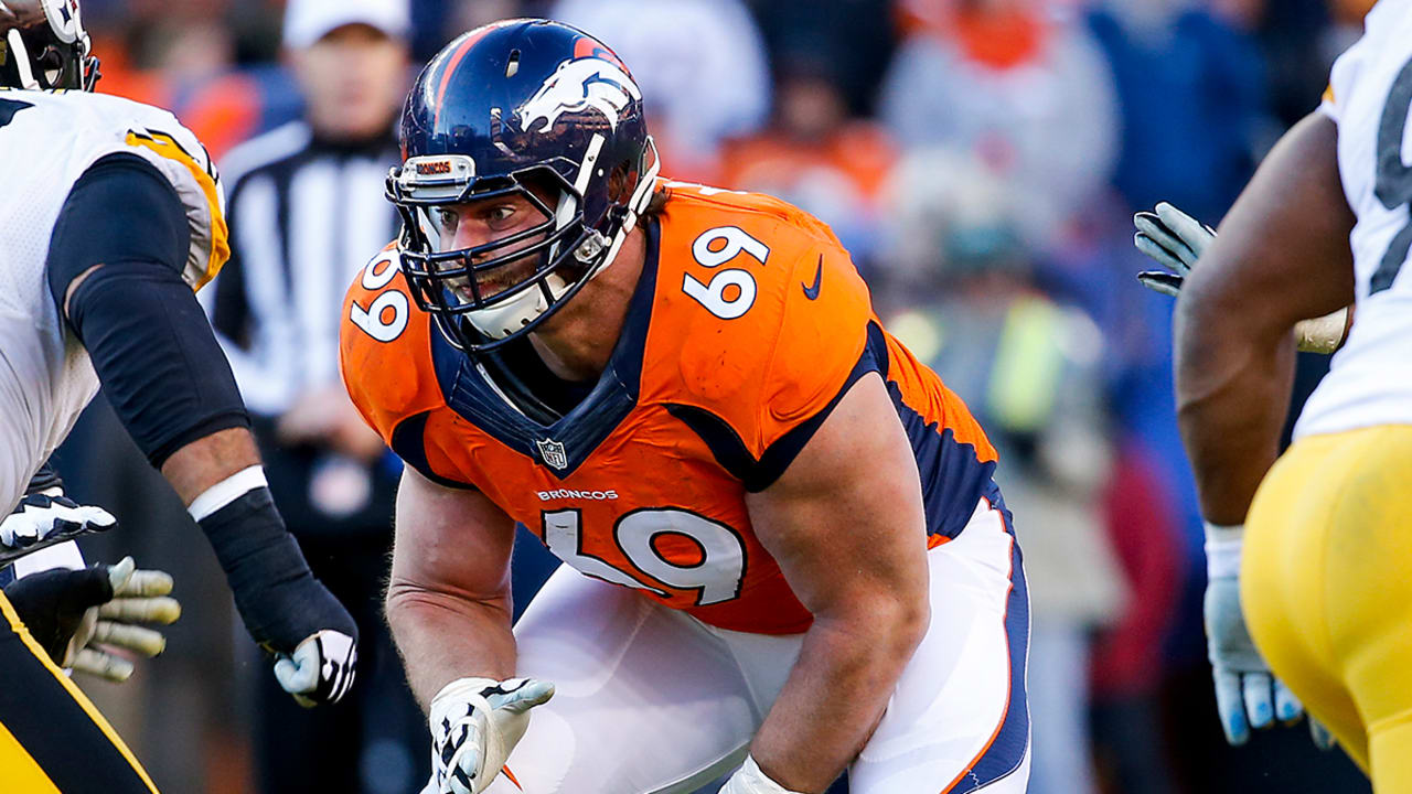 Visits roundup: Cards offer Evan Mathis 2-year deal