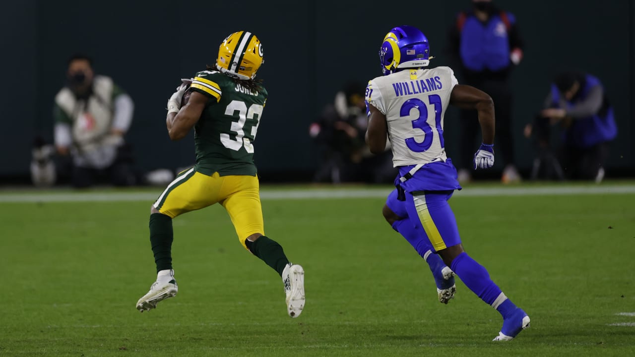 Green Bay Packers running back Aaron Jones bursts for 60 yards on his ...