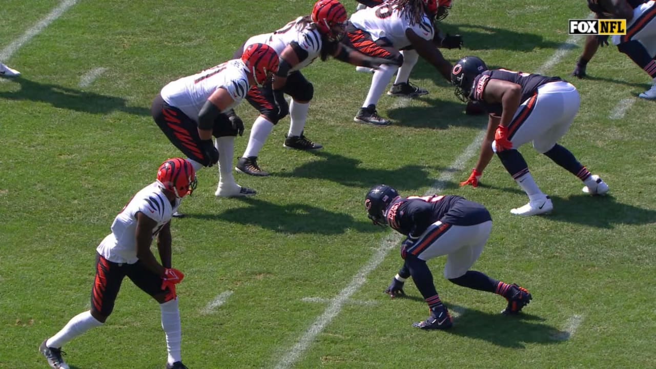 Return of the Mack! Chicago Bears linebacker Khalil Mack swings down ...