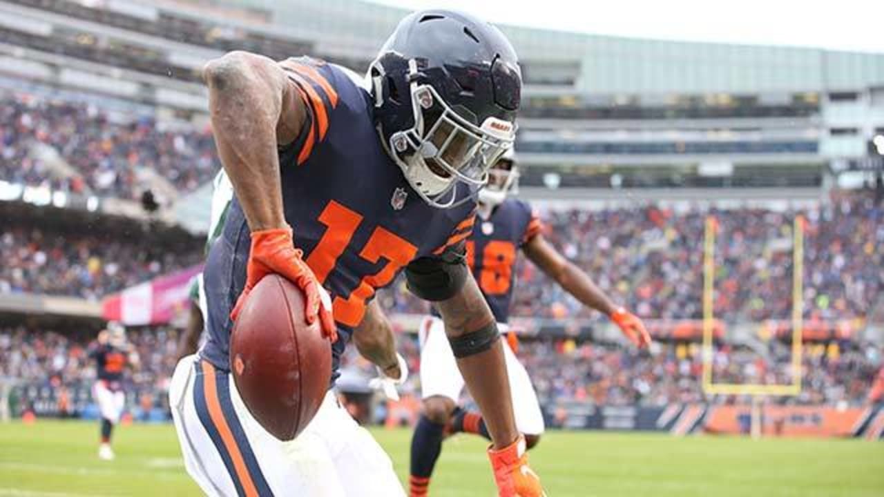 Anthony Miller makes great catch for a 23-yard gain