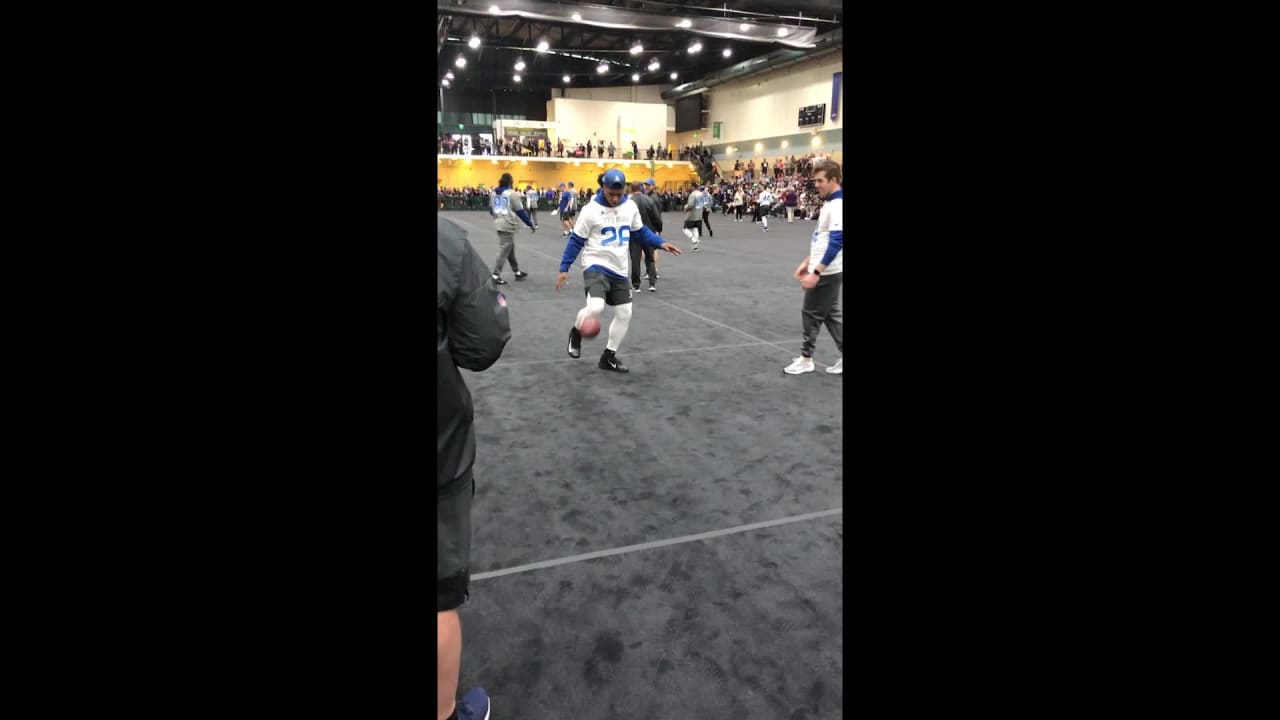 Michael Dickson teaches Saquon Barkley how to drop kick