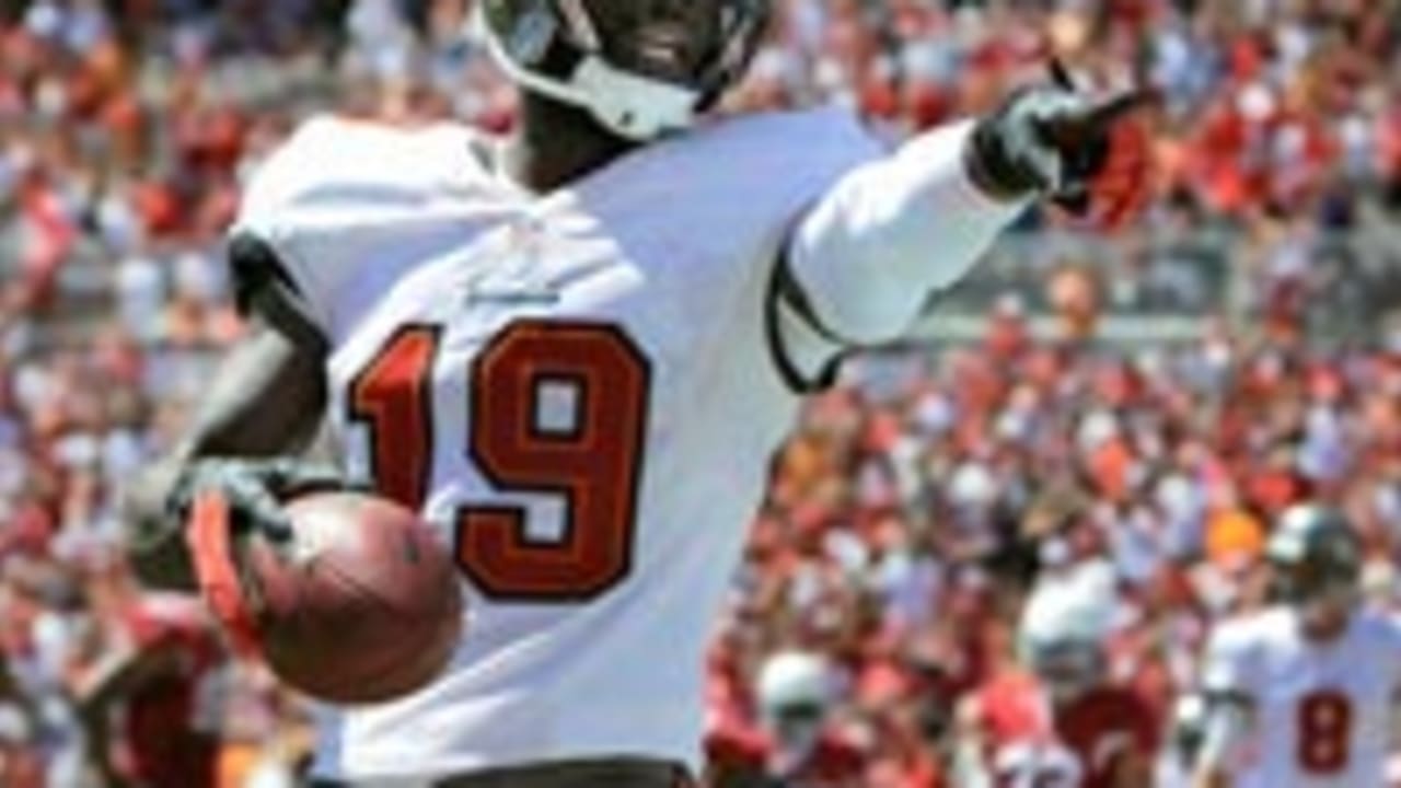 Mike Williams placed on Tampa Bay Buccaneers' IR