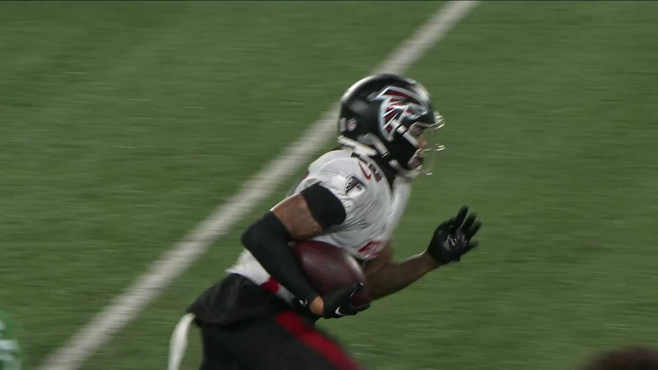 Atlanta Falcons defensive back Teez Tabor intercepts ball off New York ...
