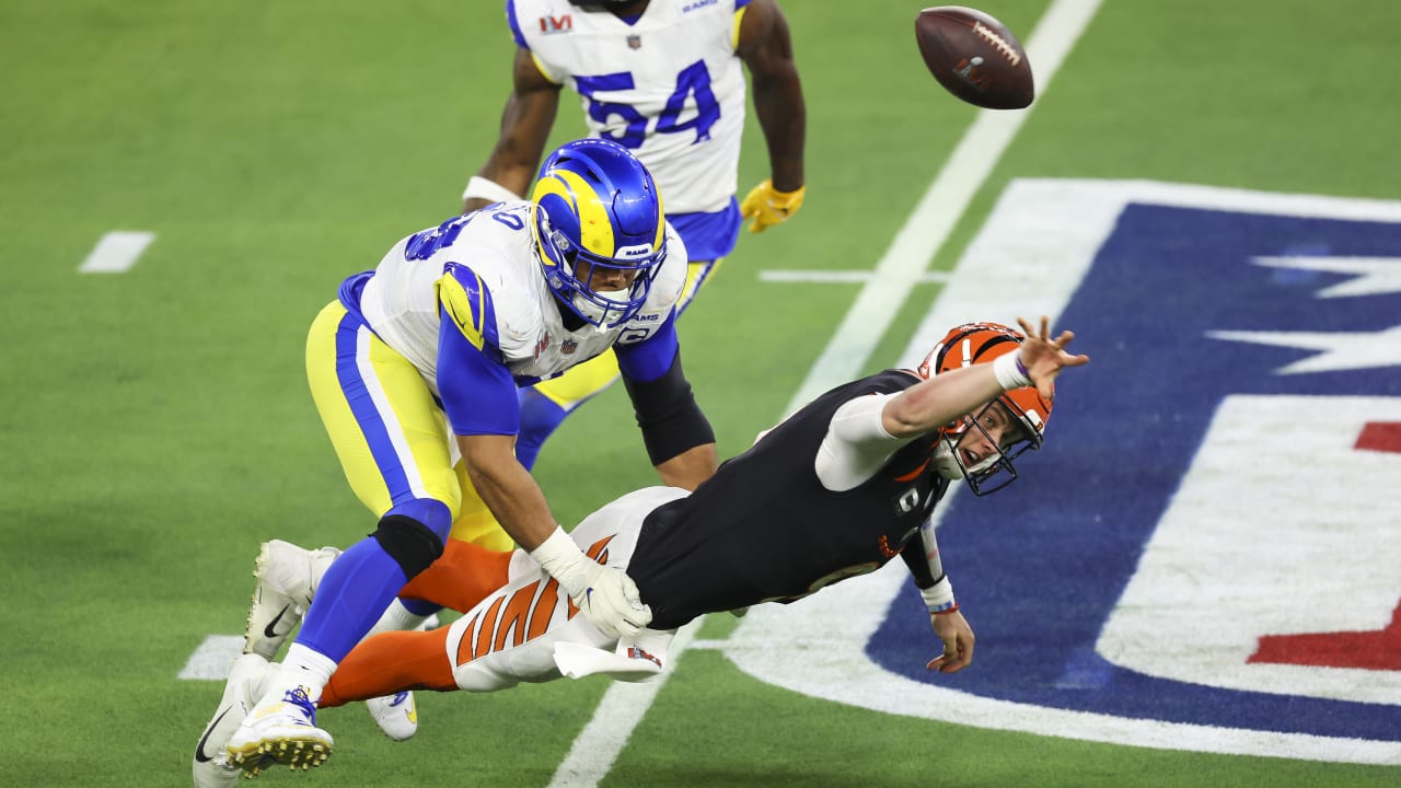 Los Angeles Rams collapse pocket on flooding third-down sack of ...