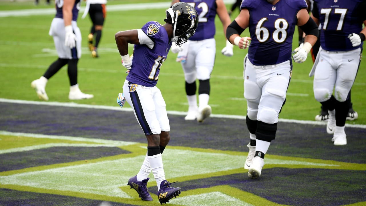 Baltimore Ravens quarterback Lamar Jackson finds wide receiver ...