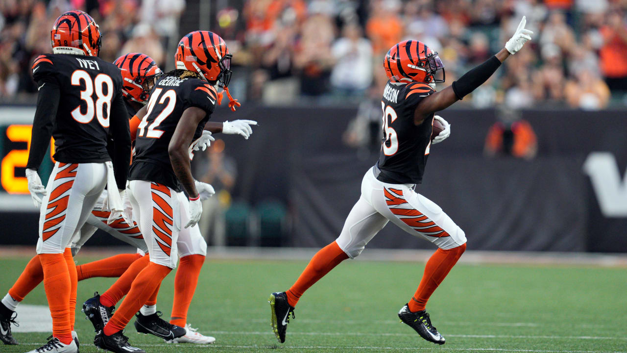 Can't-Miss Play: Cincinnati Bengals safety Tycen Anderson rips football ...