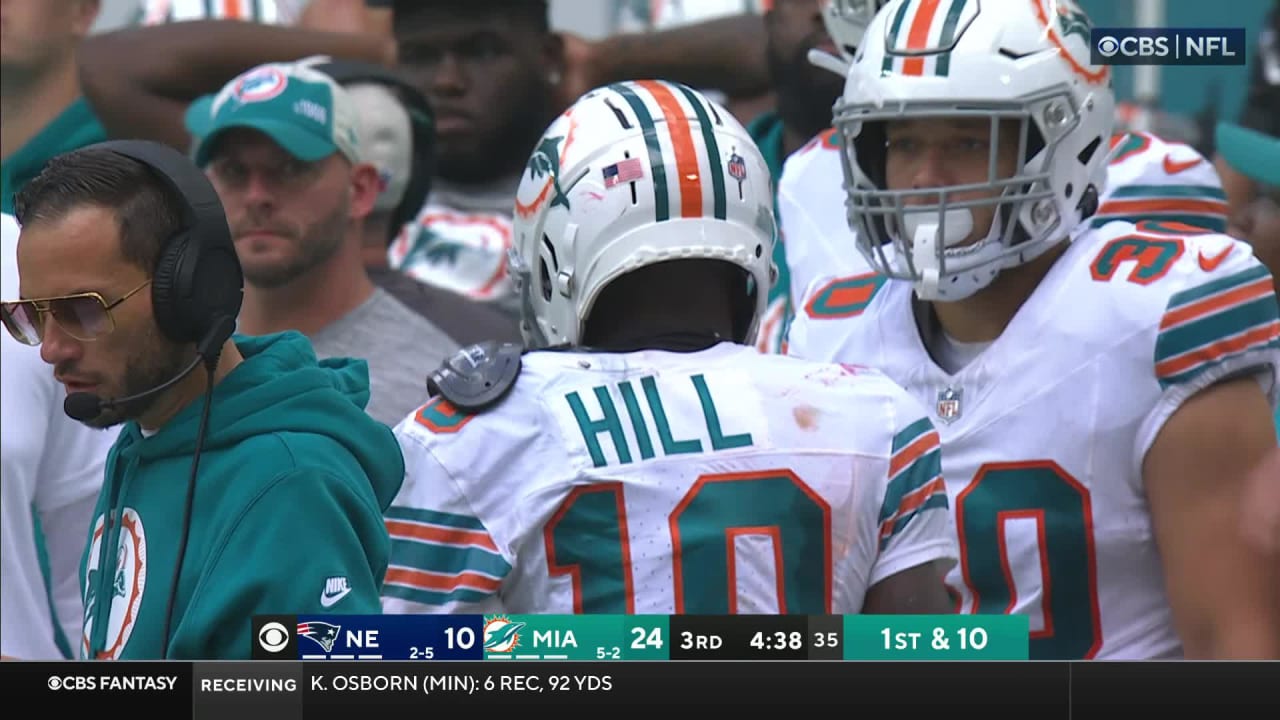 On 7-yard snag, Miami Dolphins wide receiver Tyreek Hill reaches 1,000-yard receiving mark ...