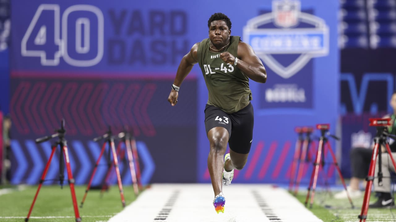 Eastern Michigan Eagles EDGE Jose Ramirez runs the 40-yard dash at the ...