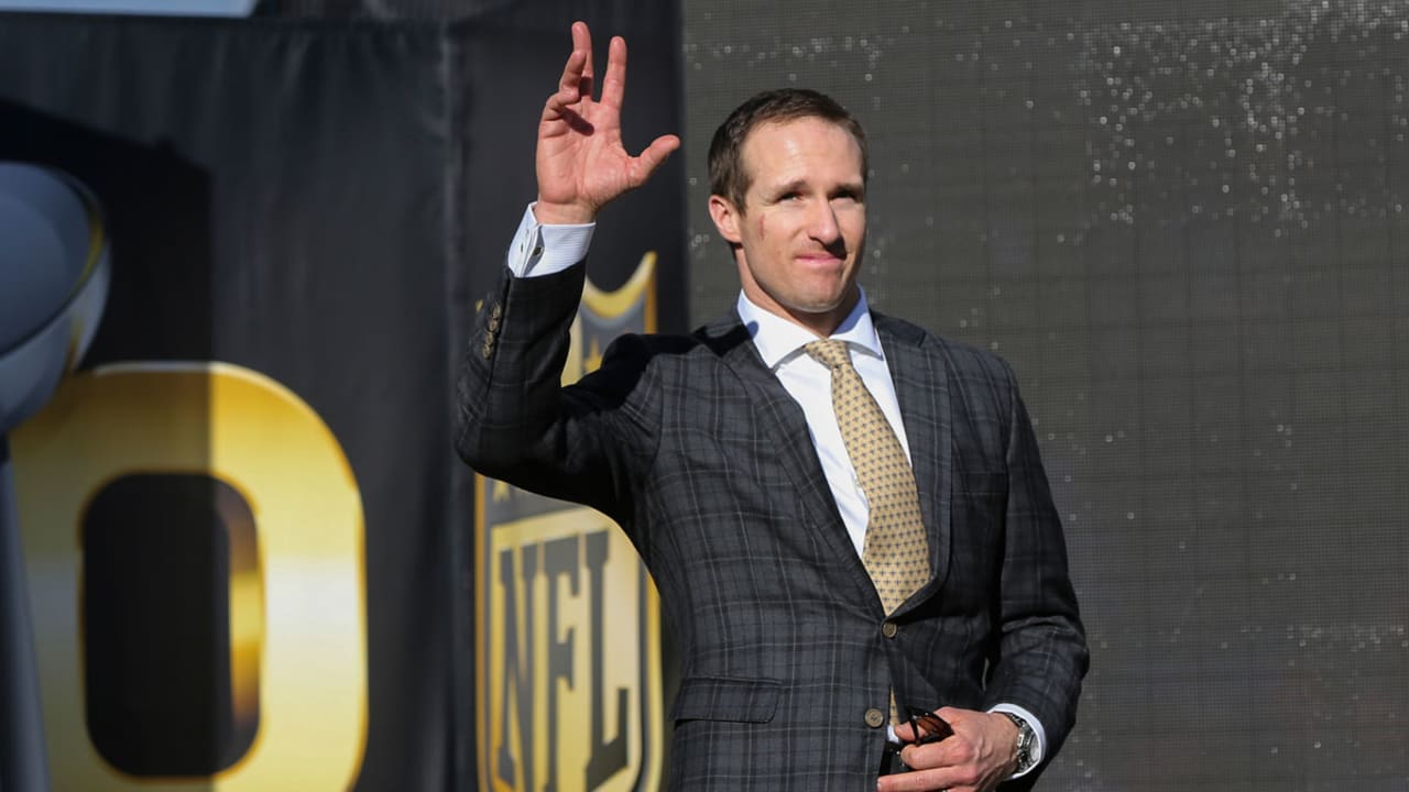 Strief: 'Quarterbacking robot' Brees deserves raise